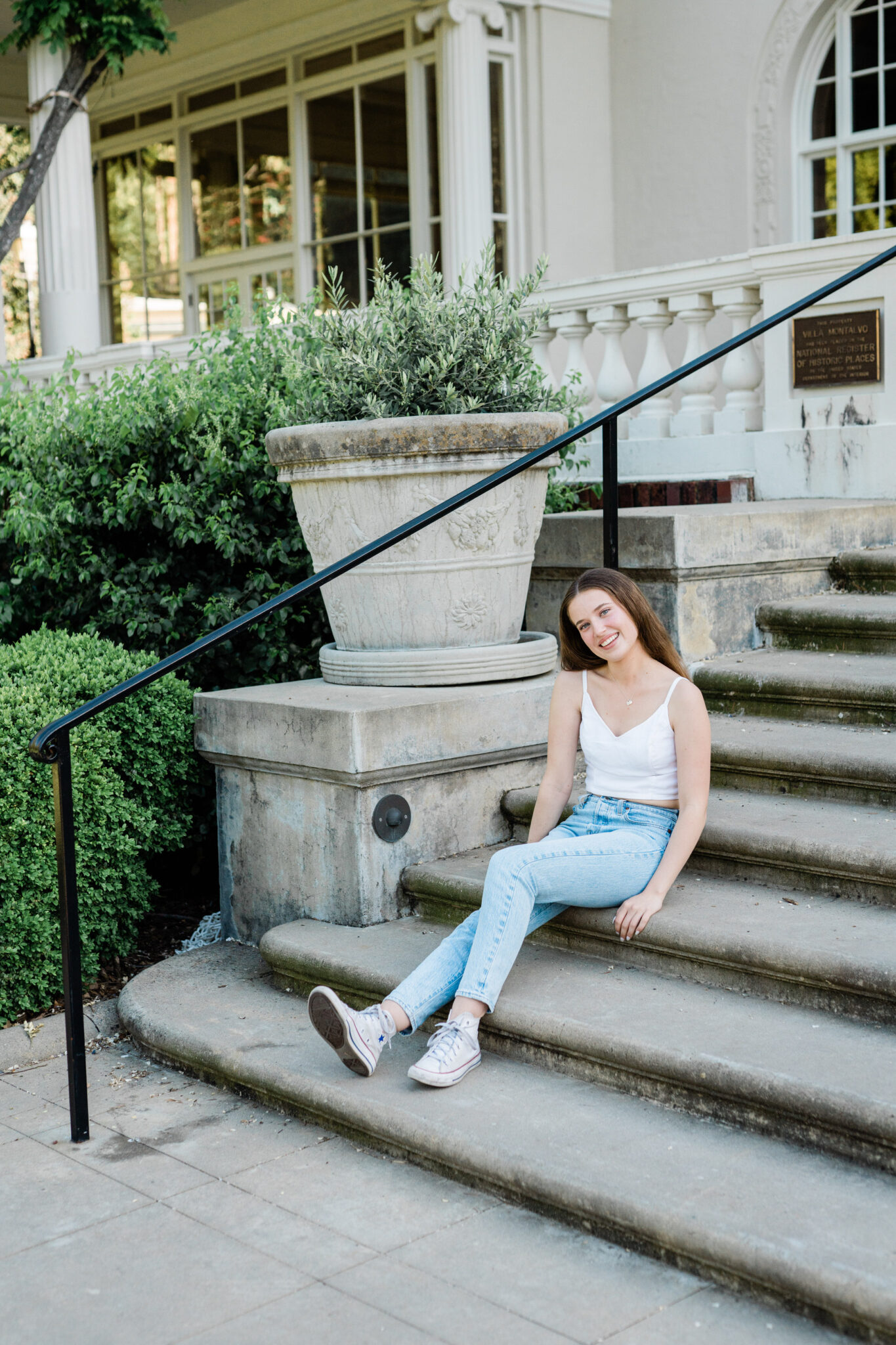 5 Simple Poses for Senior Photos - mindywebb.com