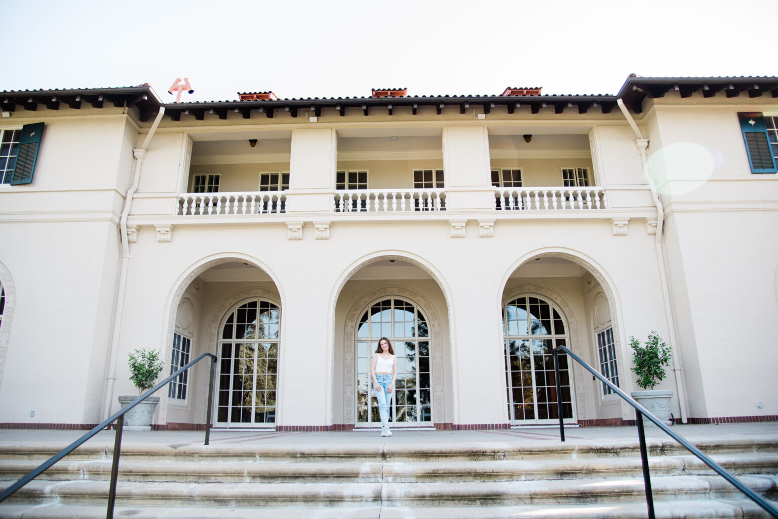 5 Simple Poses for Senior Photos - mindywebb.com