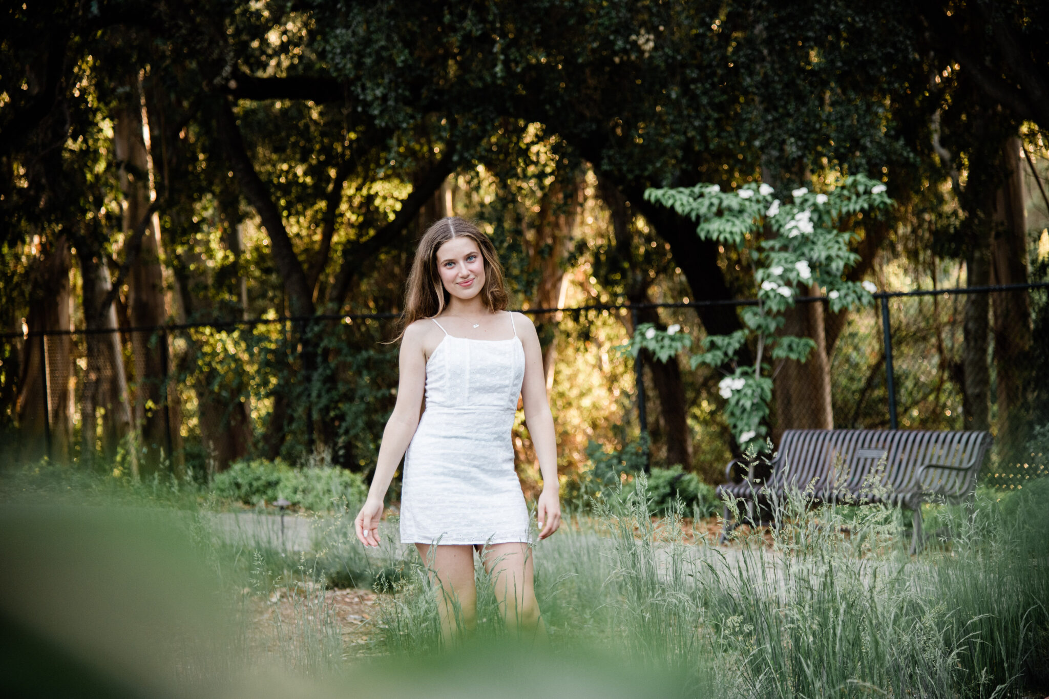 5 Simple Poses for Senior Photos - mindywebb.com