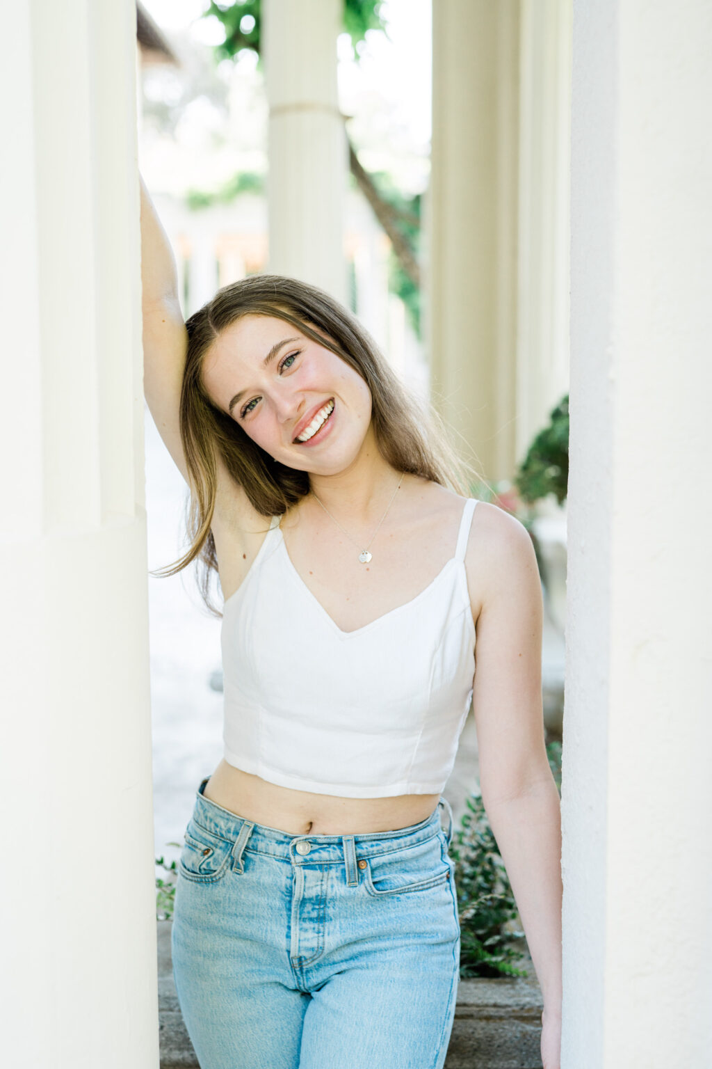 5 Simple Poses for Senior Photos - mindywebb.com